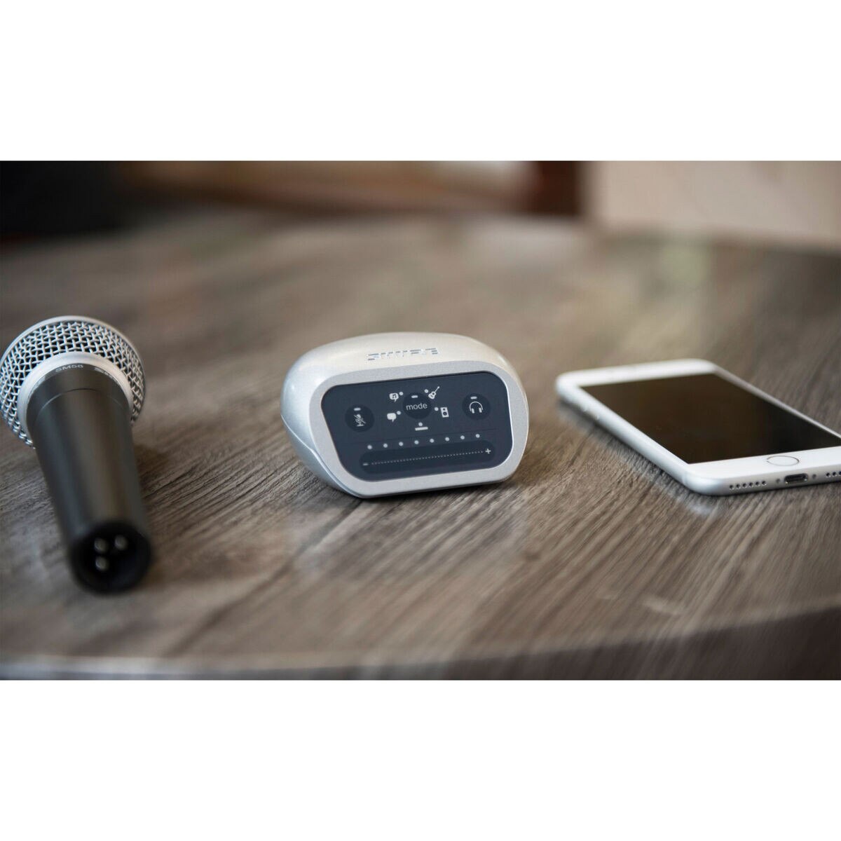 Shure MVi/A-LTG MVi MOTIV Digital iOS and USB Audio Interface